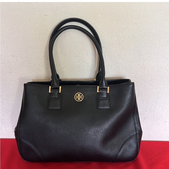 Tory Burch | Bags | Tory Burch East West Robinson Kath Large Tote Bag ...